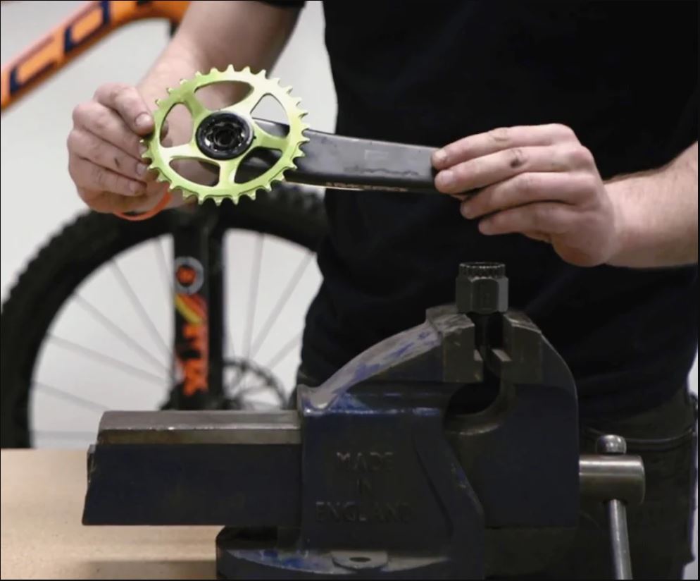 Cinch Direct Mount Chaining Installation – Race Face CA